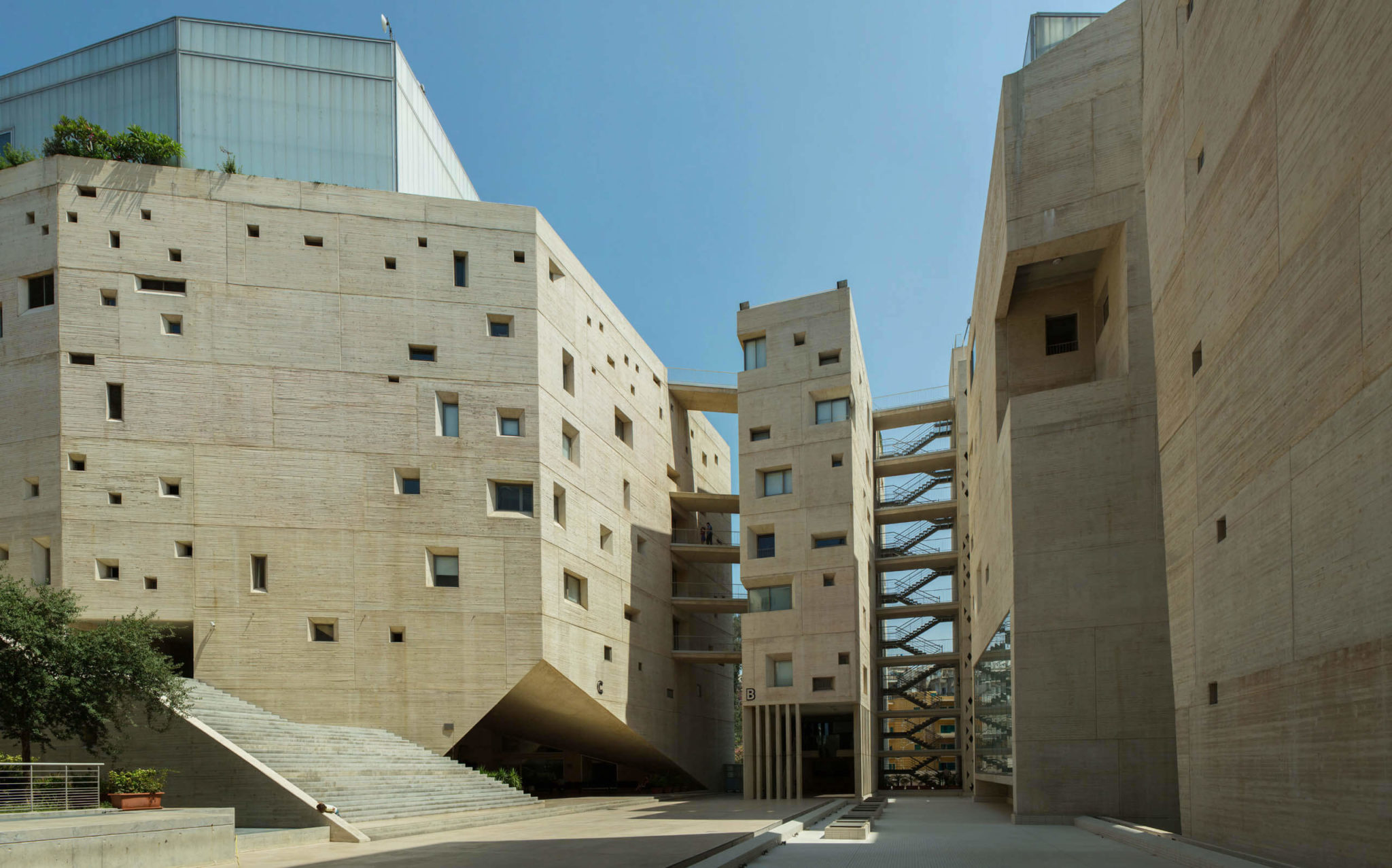 MIM Museum Beirut – Vitrinen- und Glasbau REIER GmbH