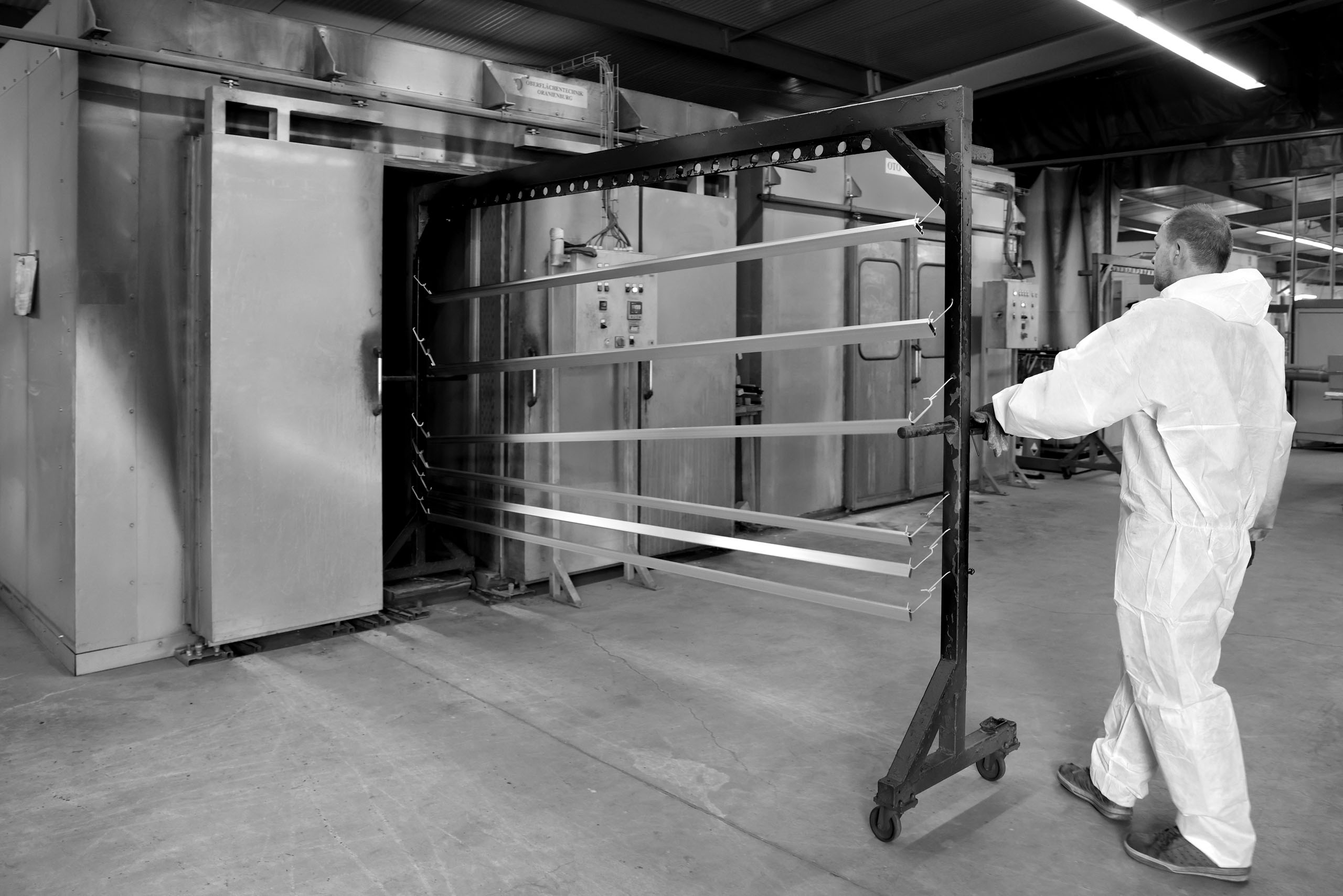 Powder Coating Facility and Paint Shop – Vitrinen- und Glasbau REIER GmbH